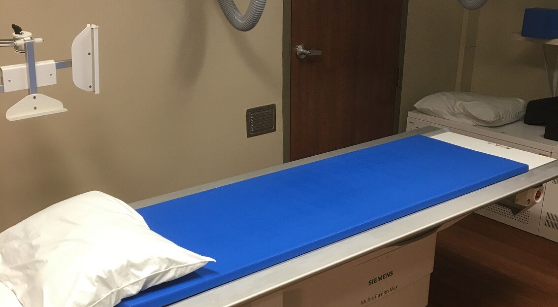 Premium Coated Table Pad for Patients Diagnostic from Z&Z Medical