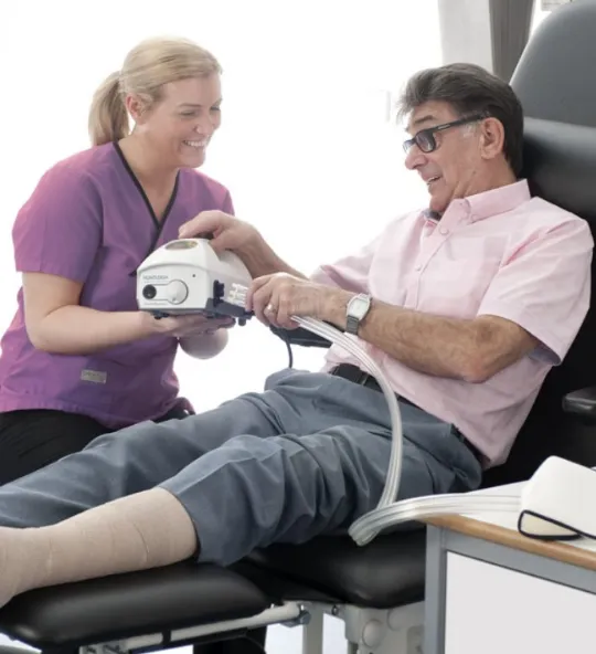 WoundExpress Intermittent Pneumatic Compression (IPC) Machine by Arjo