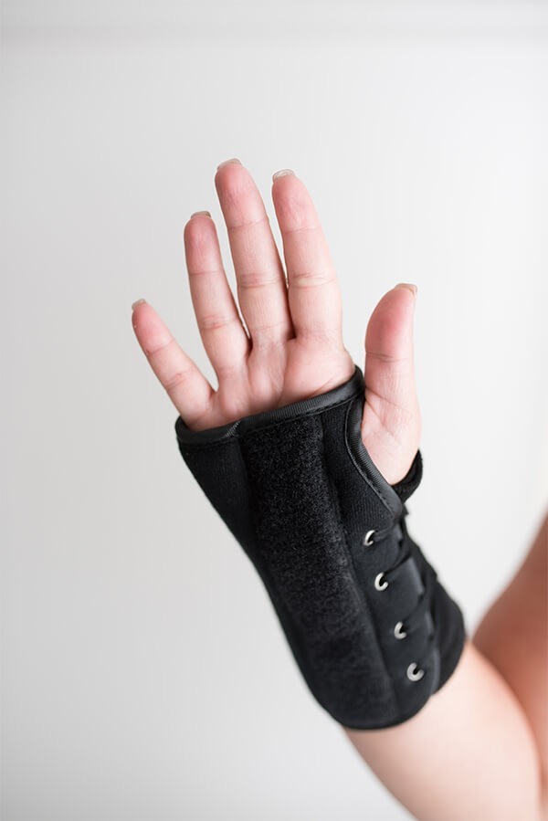 Maximus Speed Lace Wrist Splint - FREE Shipping
