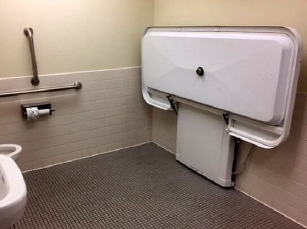 Pressalit Care 2000 Adult Changing Table