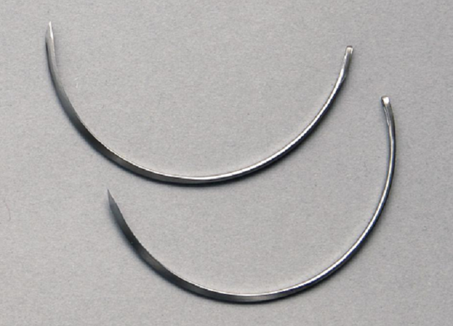 Richard-Allan Reverse Cutting Needle